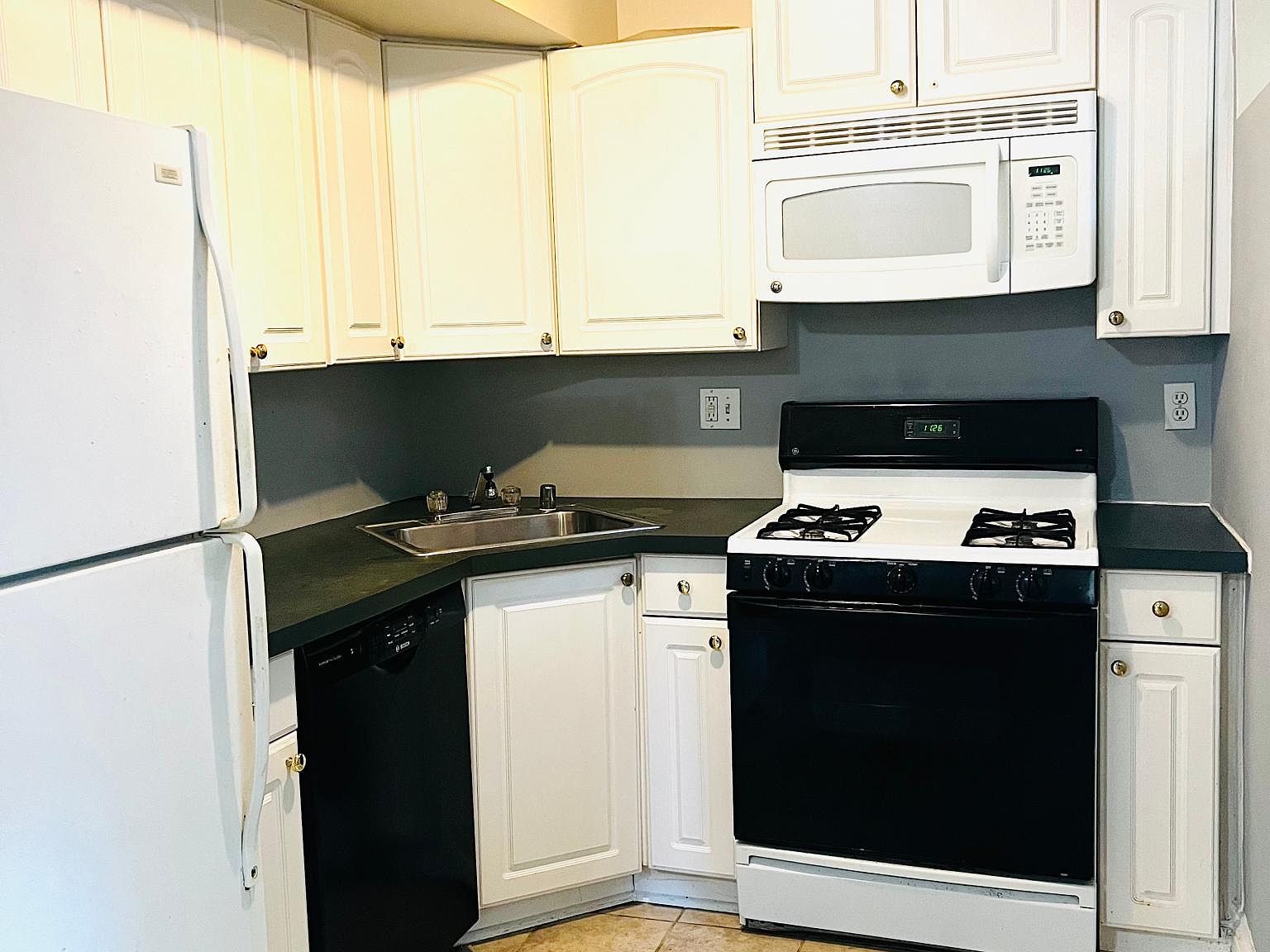 2760 Devonshire Pl NW #1A, Washington, DC 20008 | Zillow