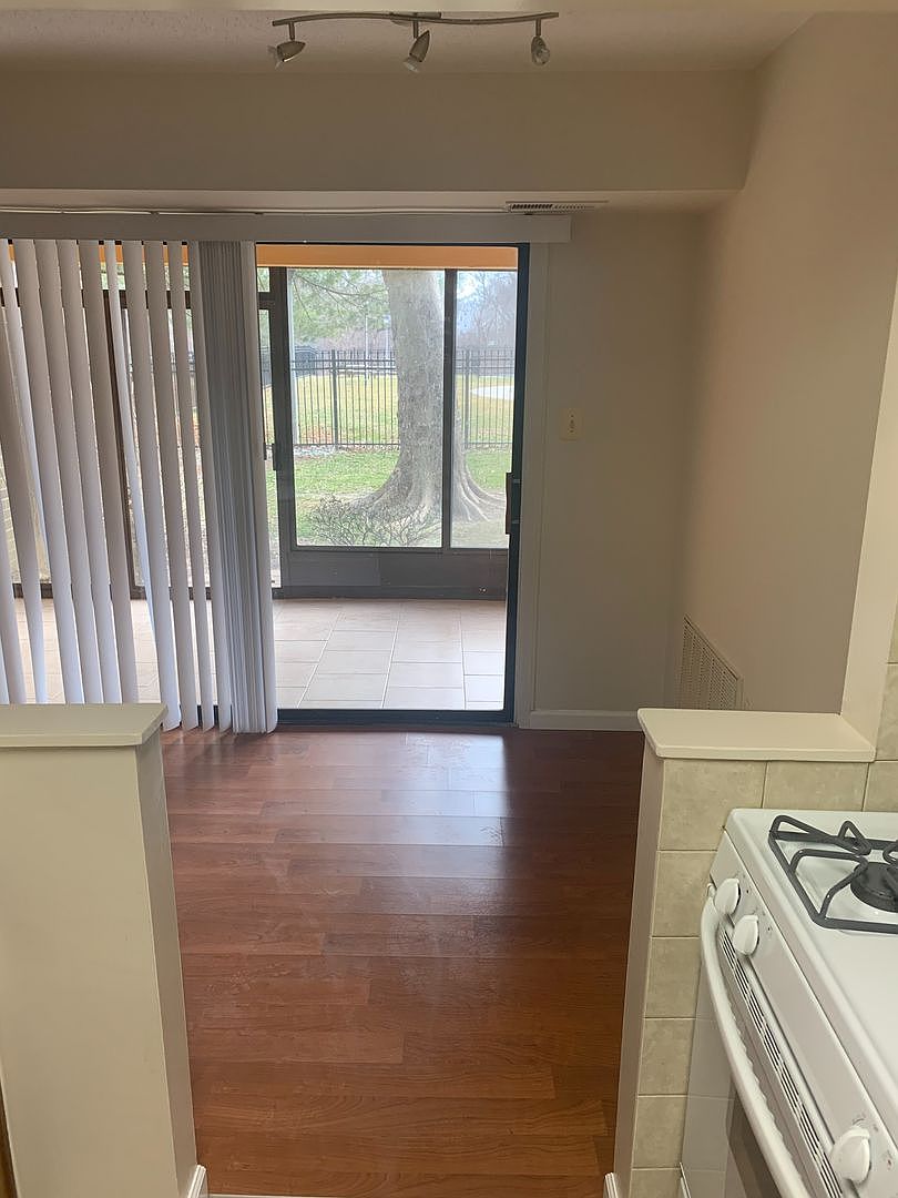 1809 Snow Meadow Ln UNIT T2, Baltimore, MD 21209 | Zillow