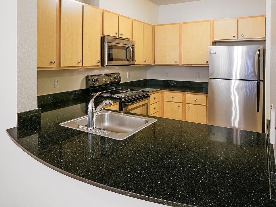 Collins Circle - 1701 SW Columbia St Portland OR | Zillow