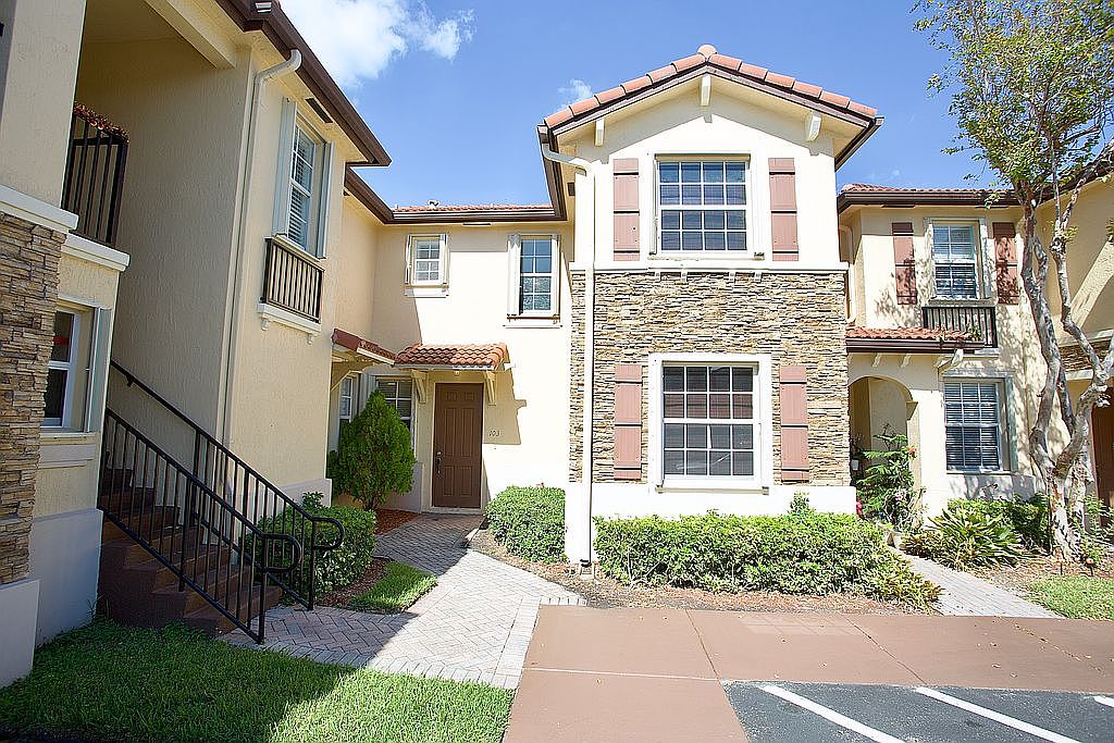 1550 NE 33rd Ave UNIT 103, Homestead, FL 33033 | Zillow