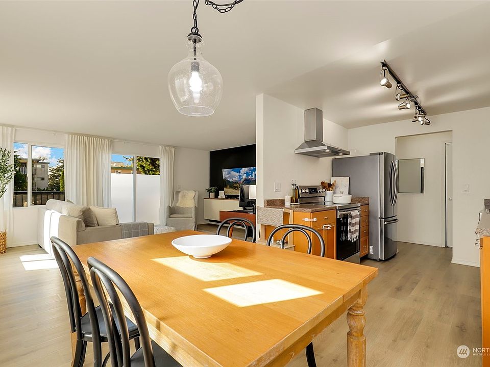 11556 Greenwood Avenue N UNIT 106, Seattle, WA 98133 | Zillow