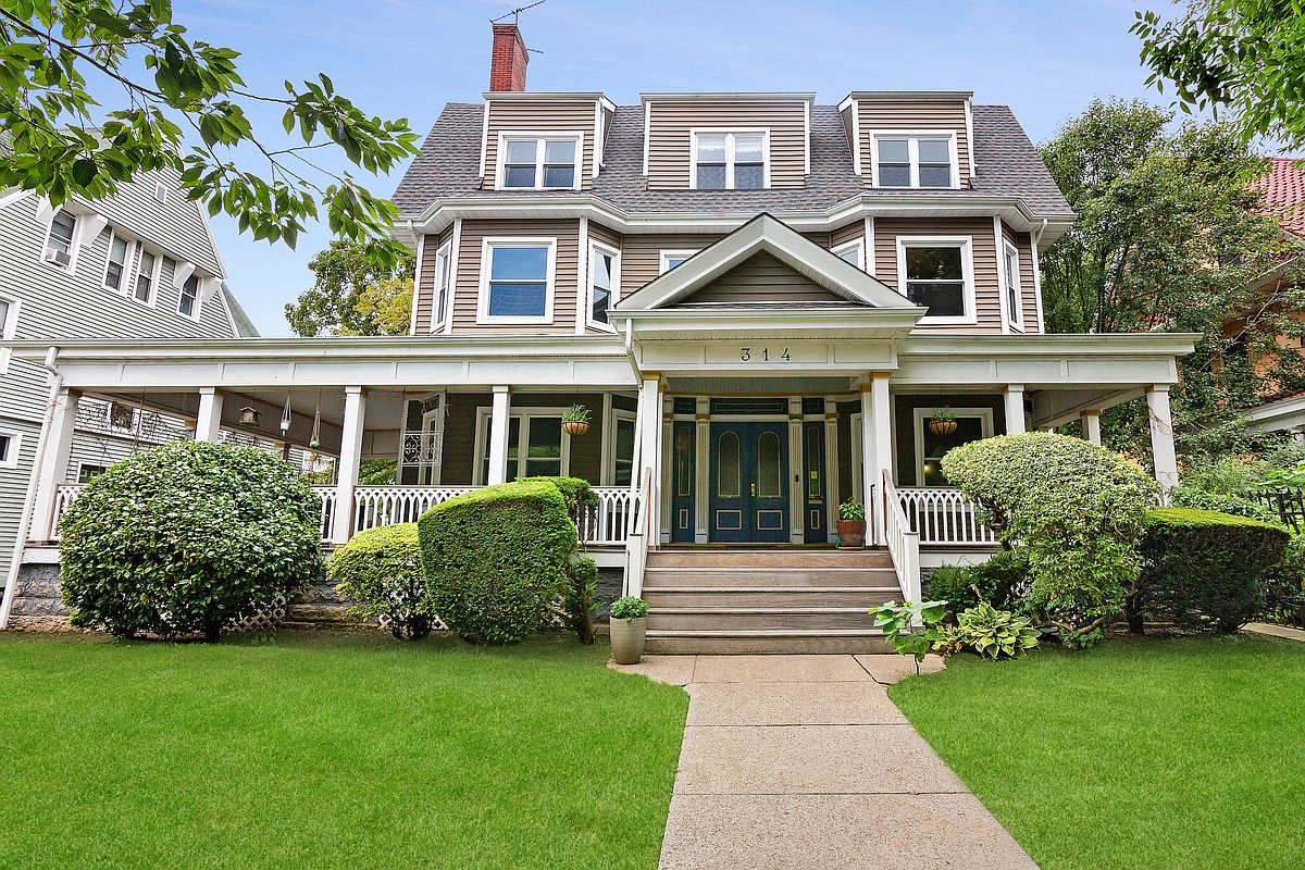 314 E 17th St, Brooklyn, NY 11226 | Zillow