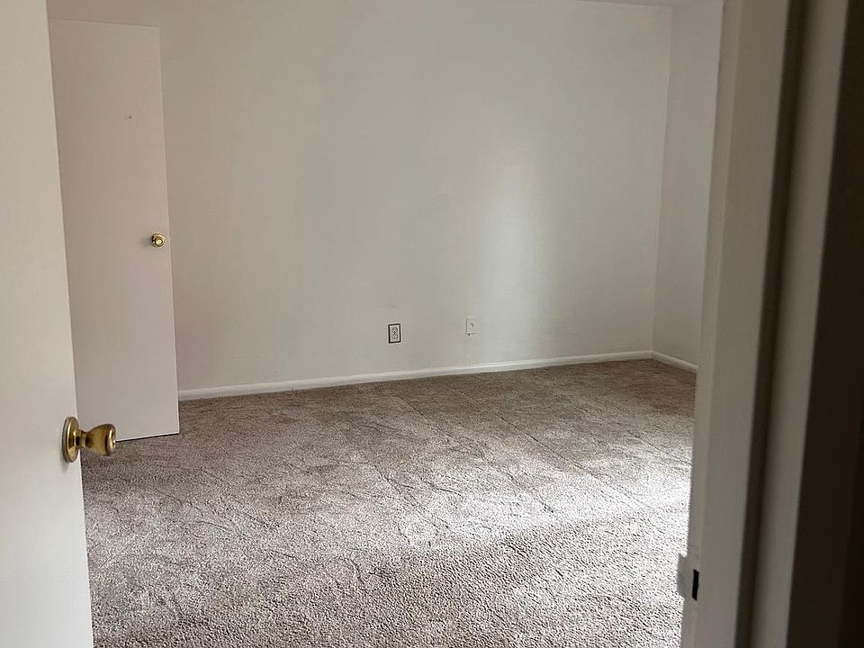 4000 Gypsy Ln Philadelphia PA | Zillow