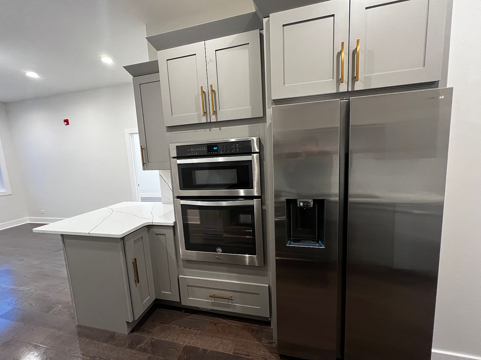 4819 Main St #201, Skokie, IL 60077 | Zillow