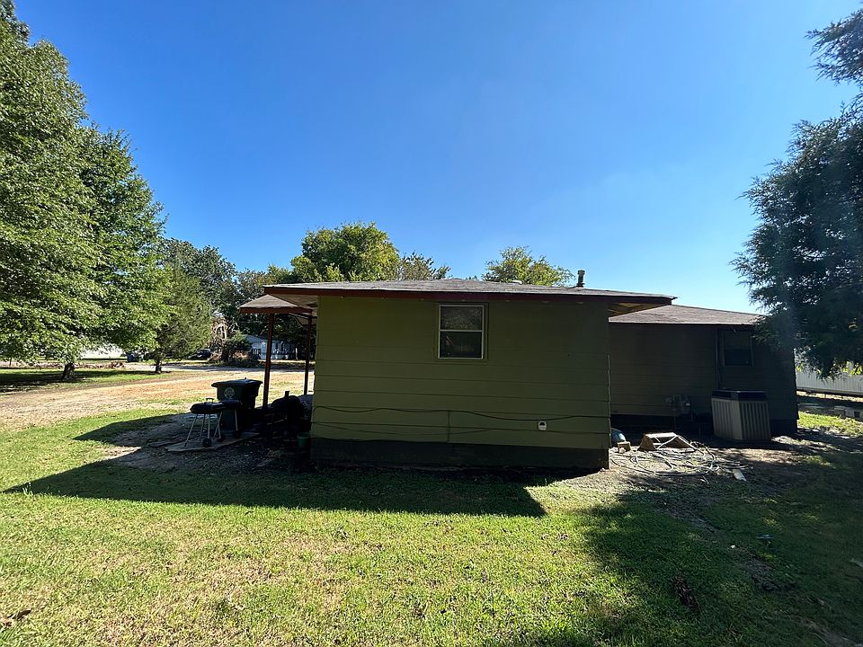 821 Mississippi St, Earle, AR 72331 | MLS #R96643 | Zillow