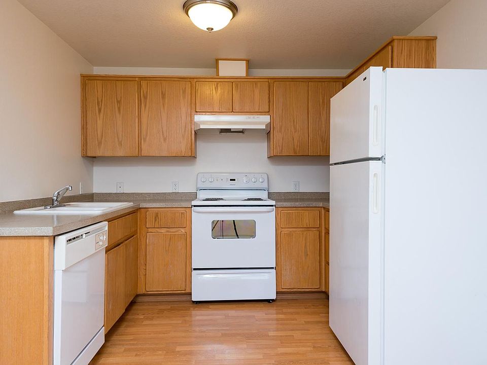 Davis Street Apartments - 1100 N Davis St Cornelius OR | Zillow