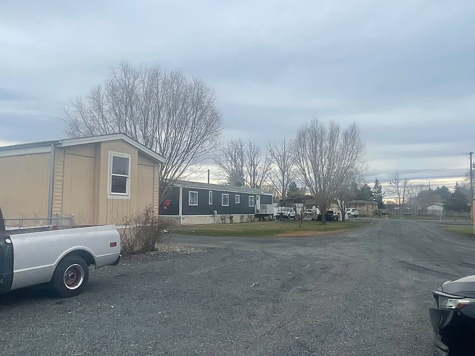 8428 Lybbert Dr NE #4, Moses Lake, WA 98837 | Zillow