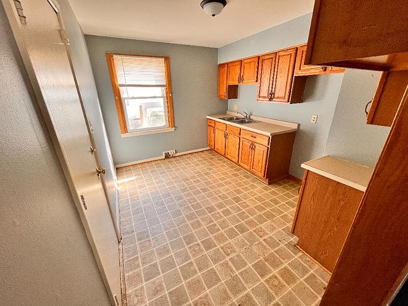 5107 N 46th St, Milwaukee, WI 53218 | Zillow