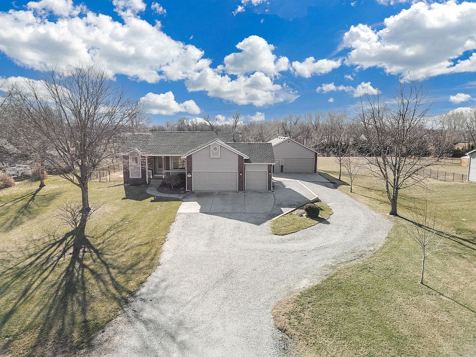 727 Chukker Ln, Haysville, KS 67060 | Zillow