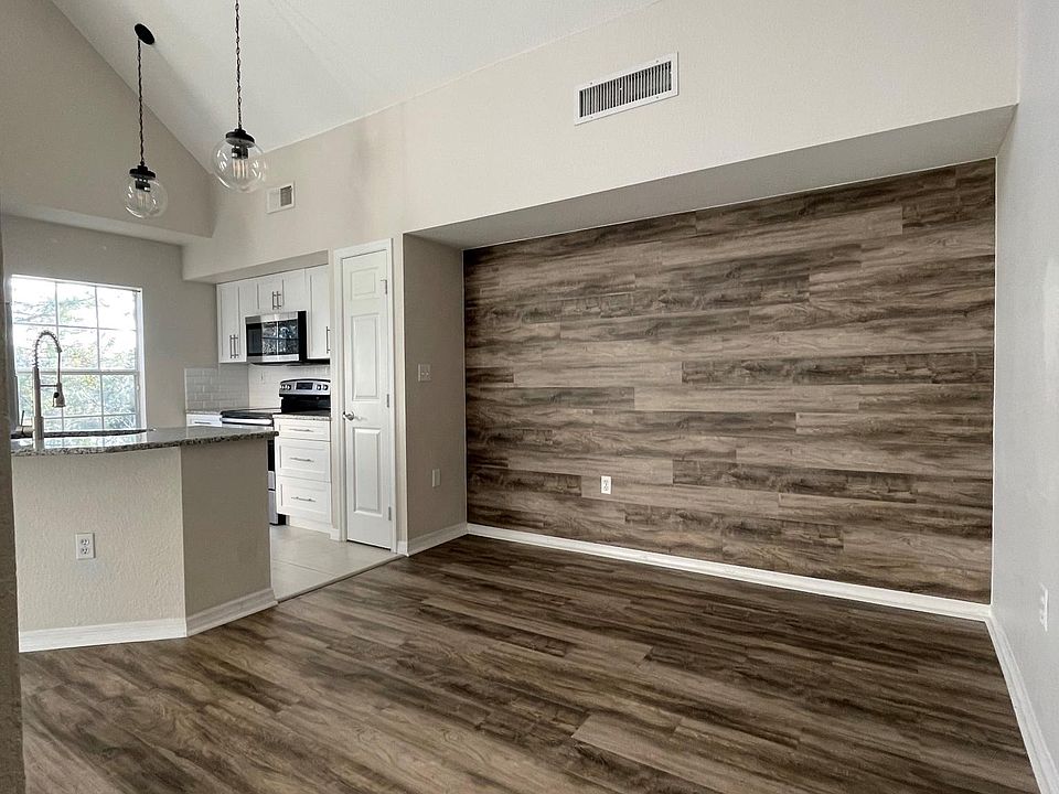 10526 Windsor Lake Ct UNIT 10526, Tampa, FL 33626 | Zillow