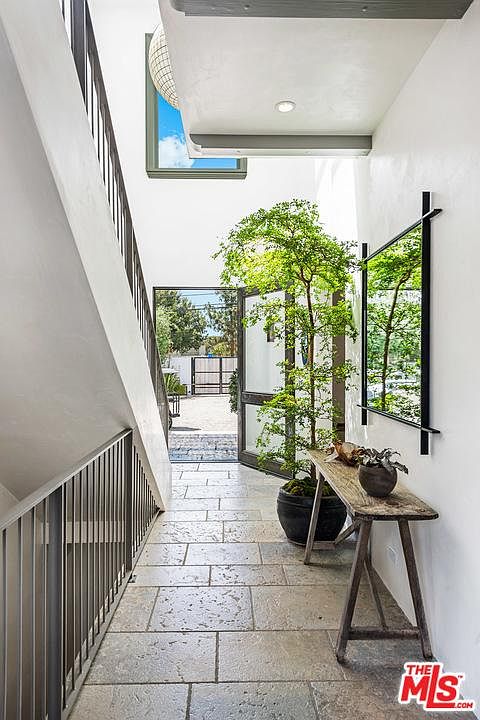 29075 Grayfox St, Malibu, CA 90265 | Zillow