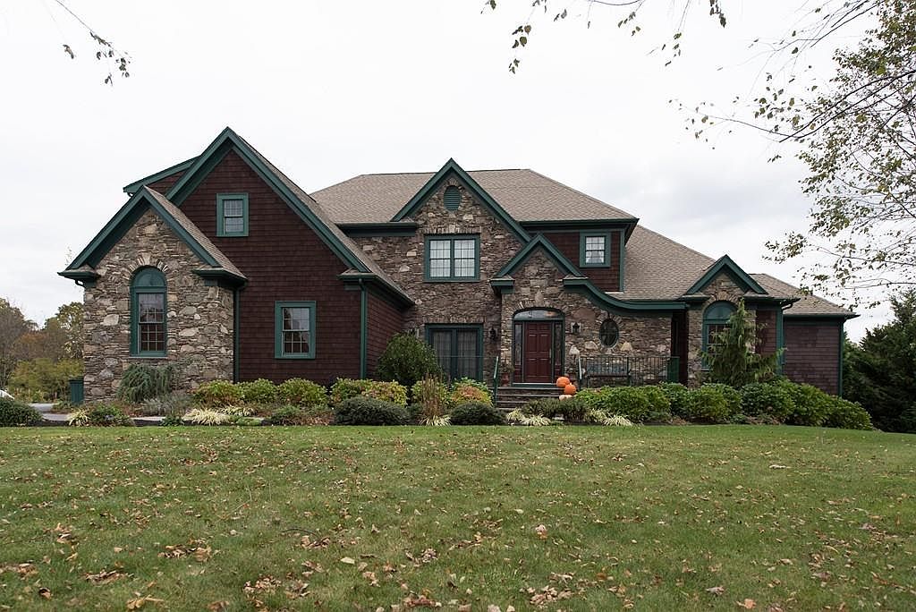 160 Fairway Dr, Somerset, MA 02726 | Zillow