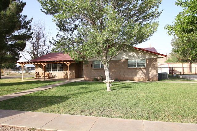 1608 N 6th St, Alpine, TX 79830 | Zillow