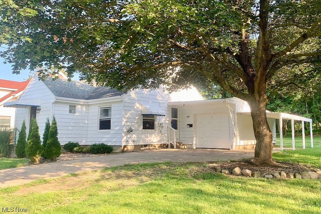 321 E Bergey St, Wadsworth, OH 44281 | MLS #4485419 | Zillow