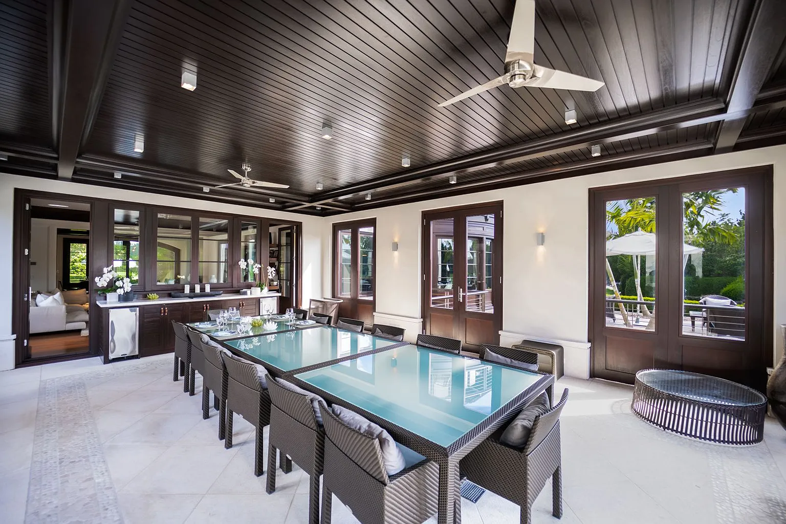 This $60 Million Mecox Bay Estate Includes a 750-Gallon Shark Tank ...