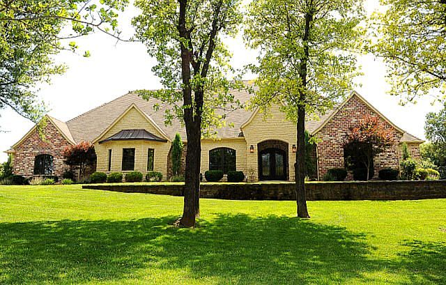 8 Bridge Crk, Enid, OK 73703 | Zillow