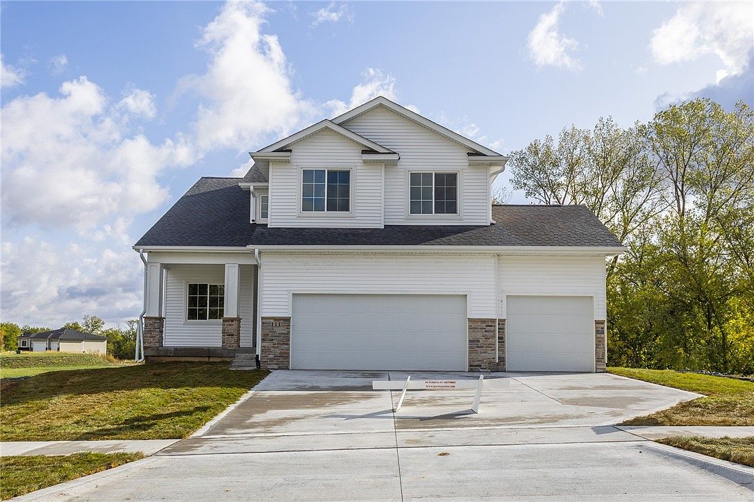 111 10th Ave NE, Altoona, IA 50009 | Zillow