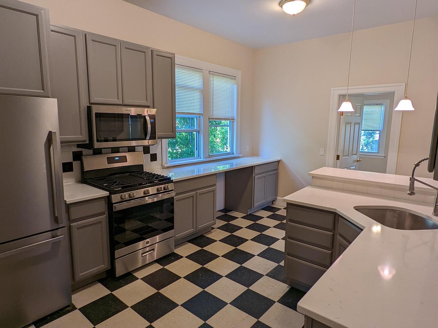 84 Division St S, New Rochelle, NY 10805 | Zillow