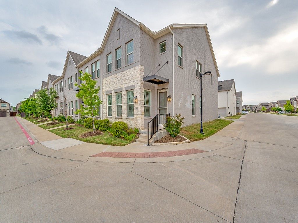 9902 Tolbert St, Irving, TX 75063 | Zillow