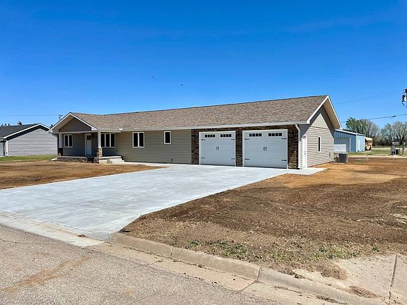 707 N Monroe St, Saint John, KS 67576 | MLS #11268627 | Zillow