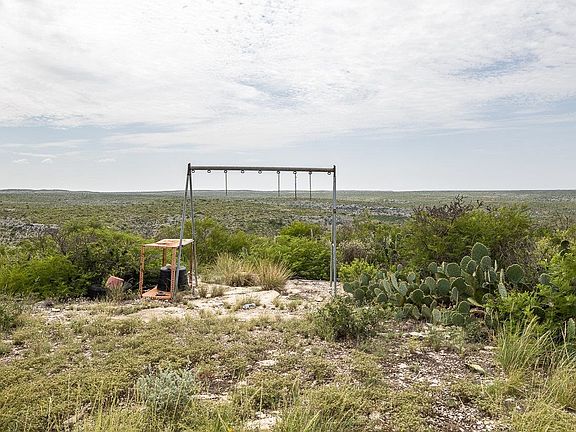 6104 Rio Diablo Pkwy, Del Rio, TX 78840 | Zillow