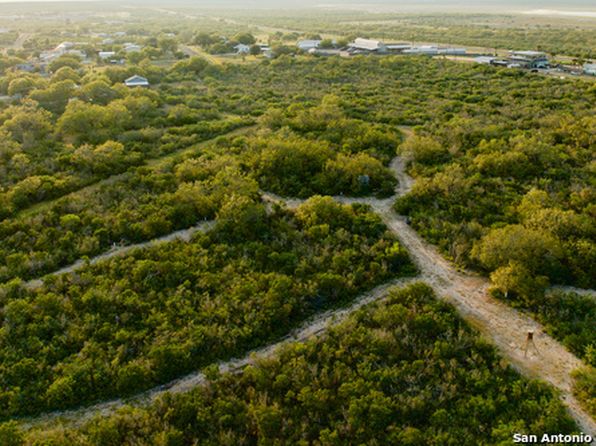 Three Rivers TX Real Estate - Three Rivers TX Homes For Sale | Zillow