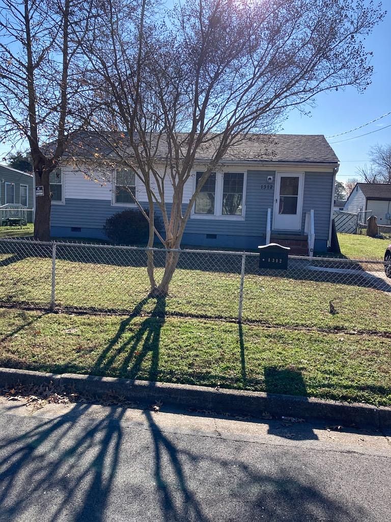 1312 Saxton Dr, Hampton, VA 23669 | Zillow