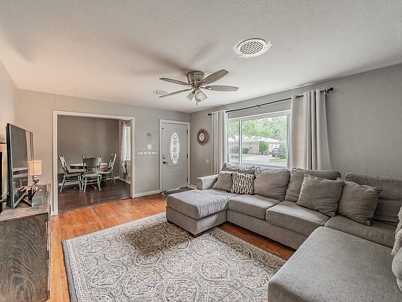 1217 Harrison Ln, Hurst, TX 76053 | MLS #20916989 | Zillow