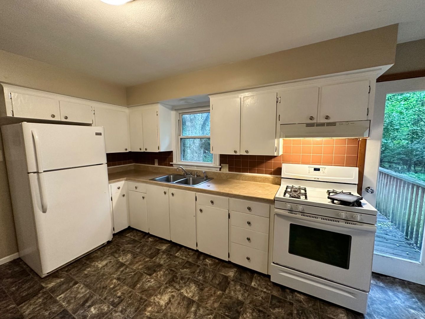 618 0th Cpe, Richwoods, MO 63071 | Zillow