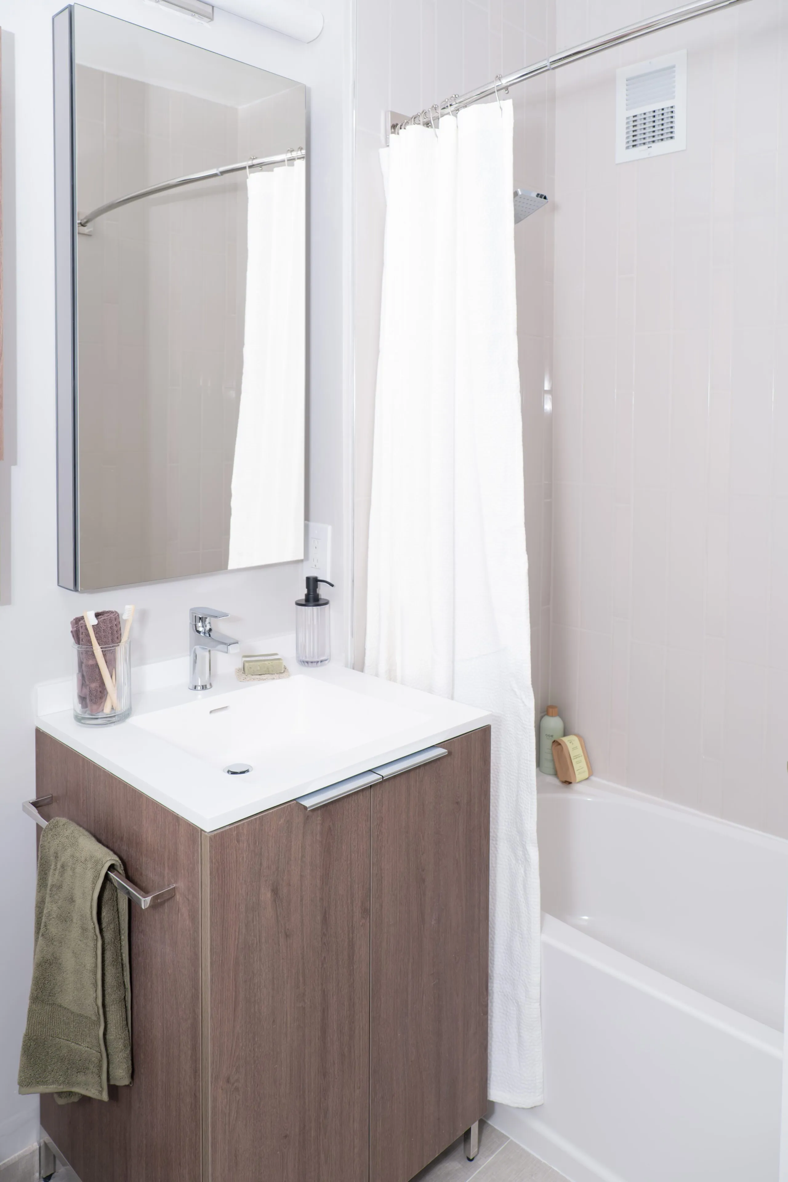 33 Hudson Street LT-E2908 in Paulus Hook, New Jersey | StreetEasy