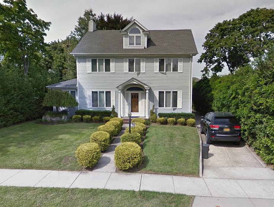 31 Maple Dr, Great Neck, NY 11021 | Zillow