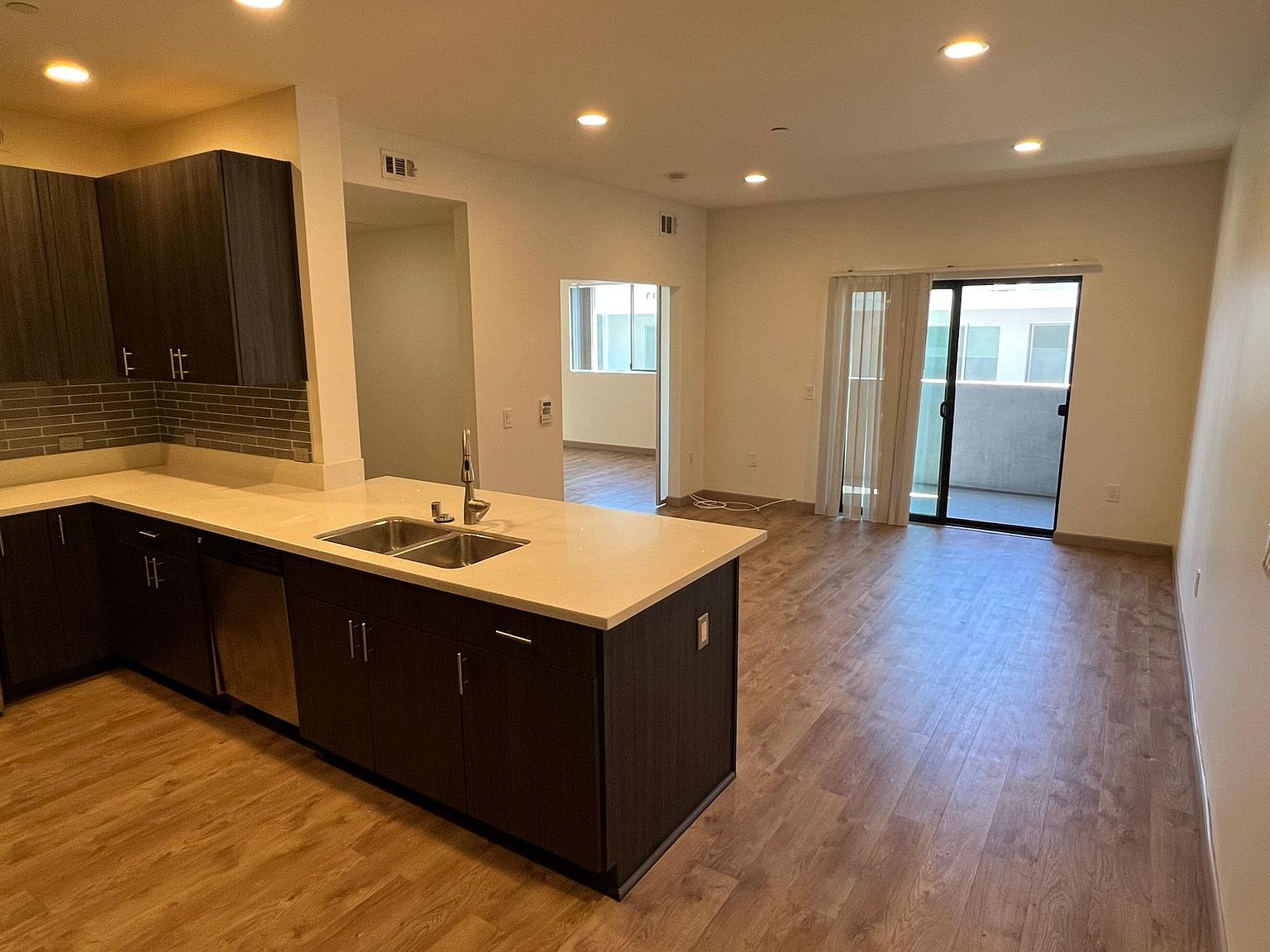 4814 Oakwood Ave #11, Los Angeles, CA 90004 | Zillow