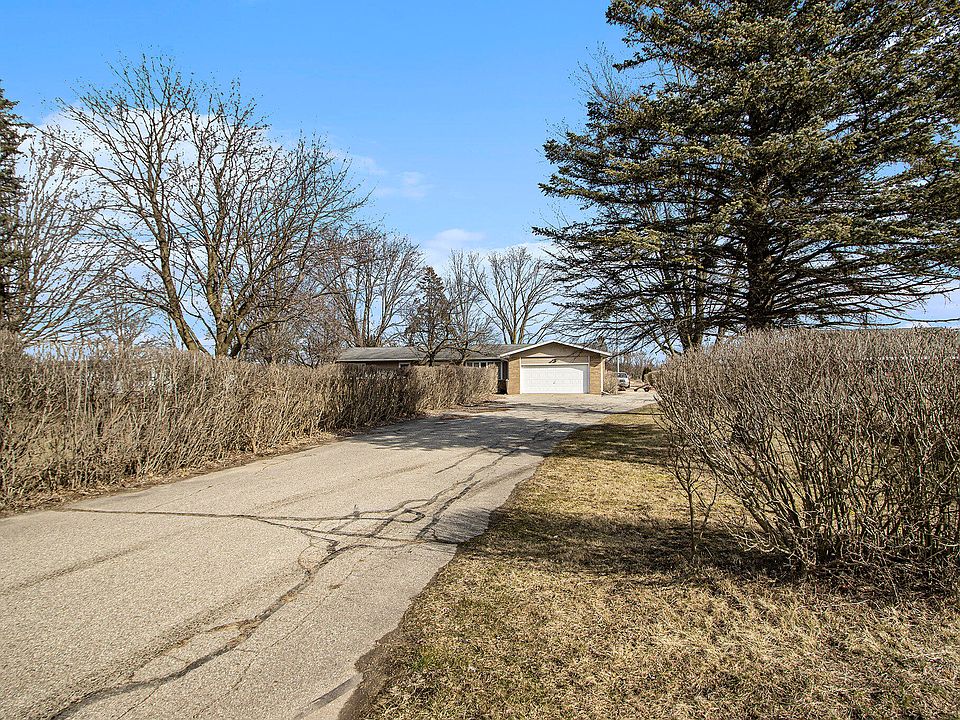 52551 Us Highway 131, Three Rivers, MI 49093 | Zillow