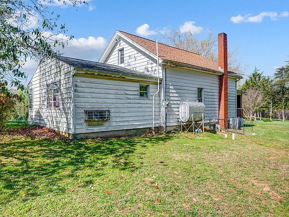 1384 Thaxton Mountain Rd, Thaxton, VA 24174 | Zillow