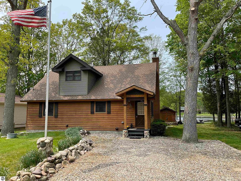 5157 Tilmann Ln, Weidman, MI 48893 | Zillow