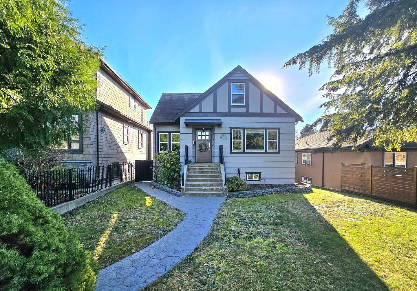 3114 E Pender St #BASEMENT, Vancouver, BC V5K 2C4 | Zillow