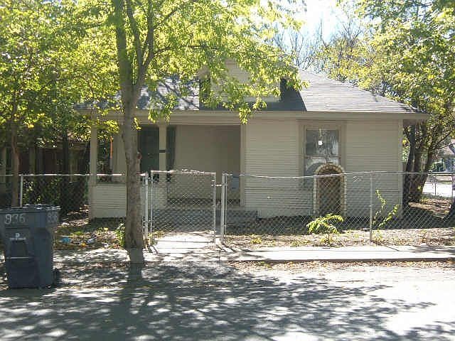 940 W 7th St, Dallas, TX 75208 | Zillow