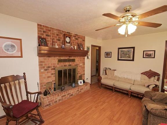 69 Cobblestone Ln, Glasgow, VA 24555 | Zillow