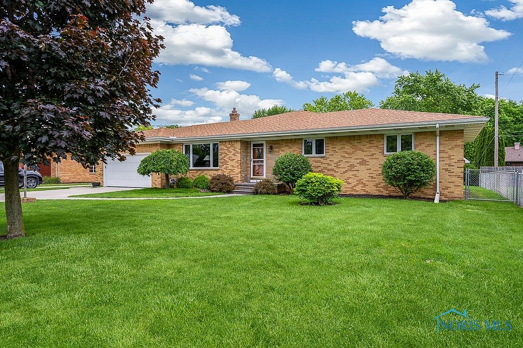 145 S Berlin Ave, Oregon, OH 43616 | Zillow