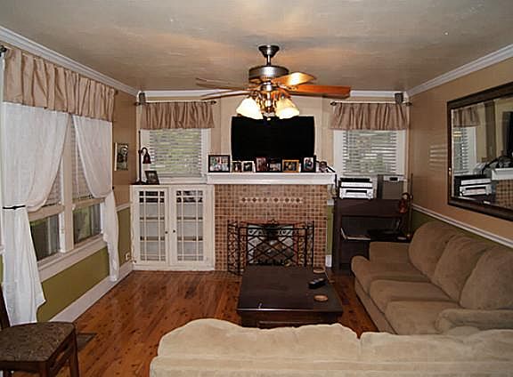413 Brown Trl, Hurst, TX 76053 | Zillow