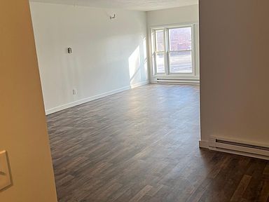 52 Merchants Row APT 4, Swanton, VT 05488 | Zillow