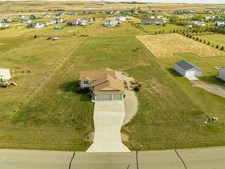 6607 Derek Dr, Bismarck, ND 58504 | Zillow