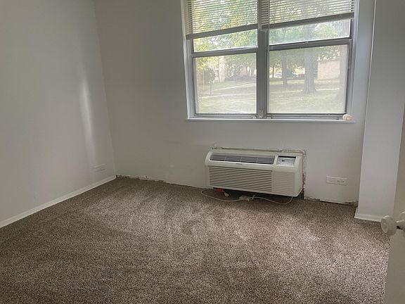 4281 W 76th St #104, Chicago, IL 60652 | Zillow