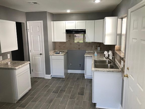 528 Silver St, New Iberia, LA 70560 | Zillow