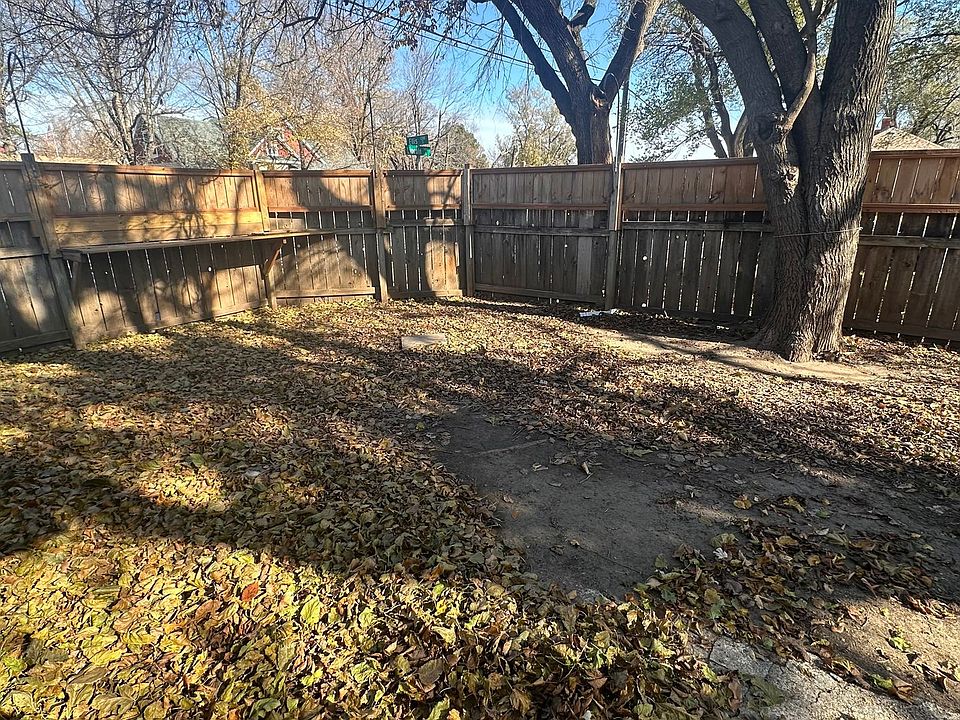 $525 - 1 bed 1 bath Duplex - 1423 E Lincoln St Wichita KS | Zillow