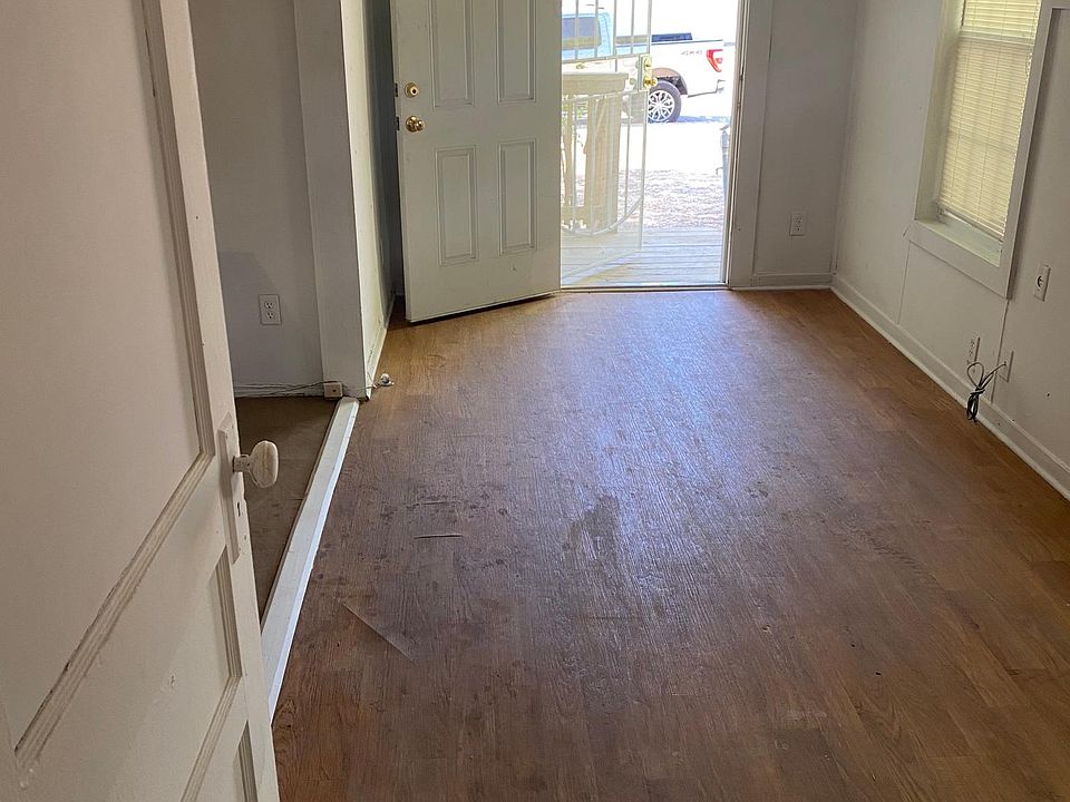 1619 Menchaca St #2, San Antonio, TX 78207 | Zillow