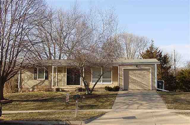 717 Keswick Dr, Iowa City, IA 52246 | Zillow