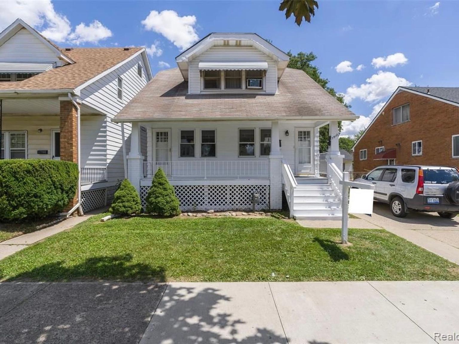 7512 Maple St APT 2, Dearborn, MI 48126 | Zillow
