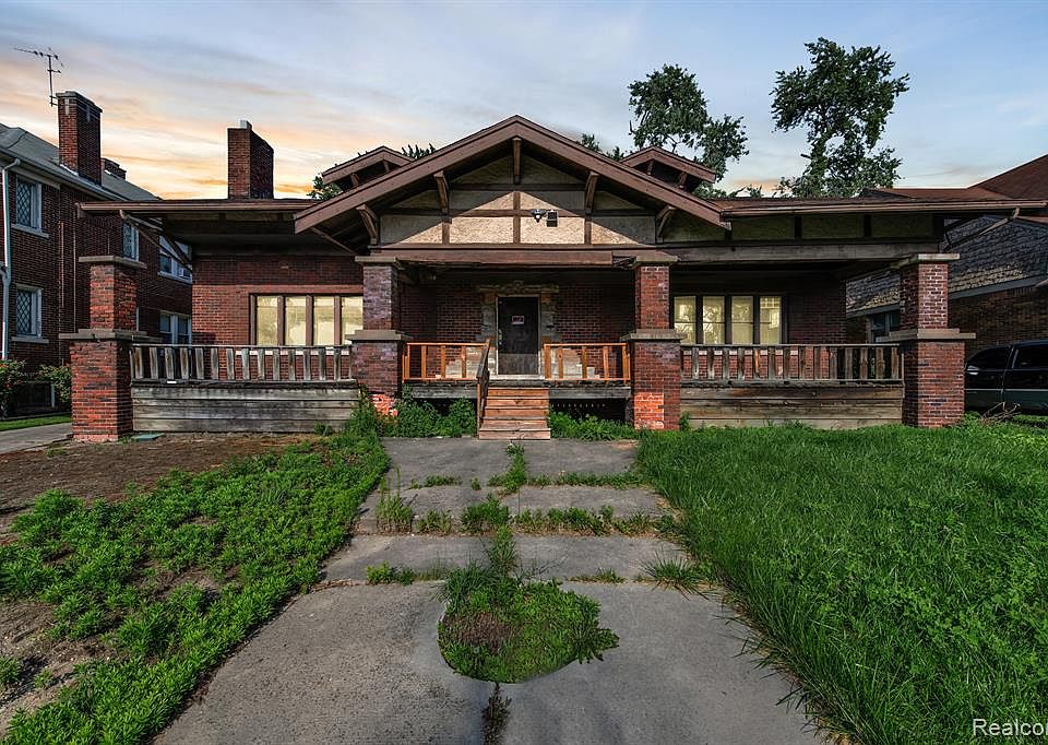 14076 Strathmoor St, Detroit, MI 48227 | MLS #20240053575 | Zillow