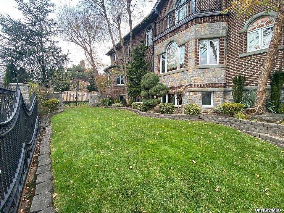 60 Malba Dr, Malba, NY 11357 | Zillow